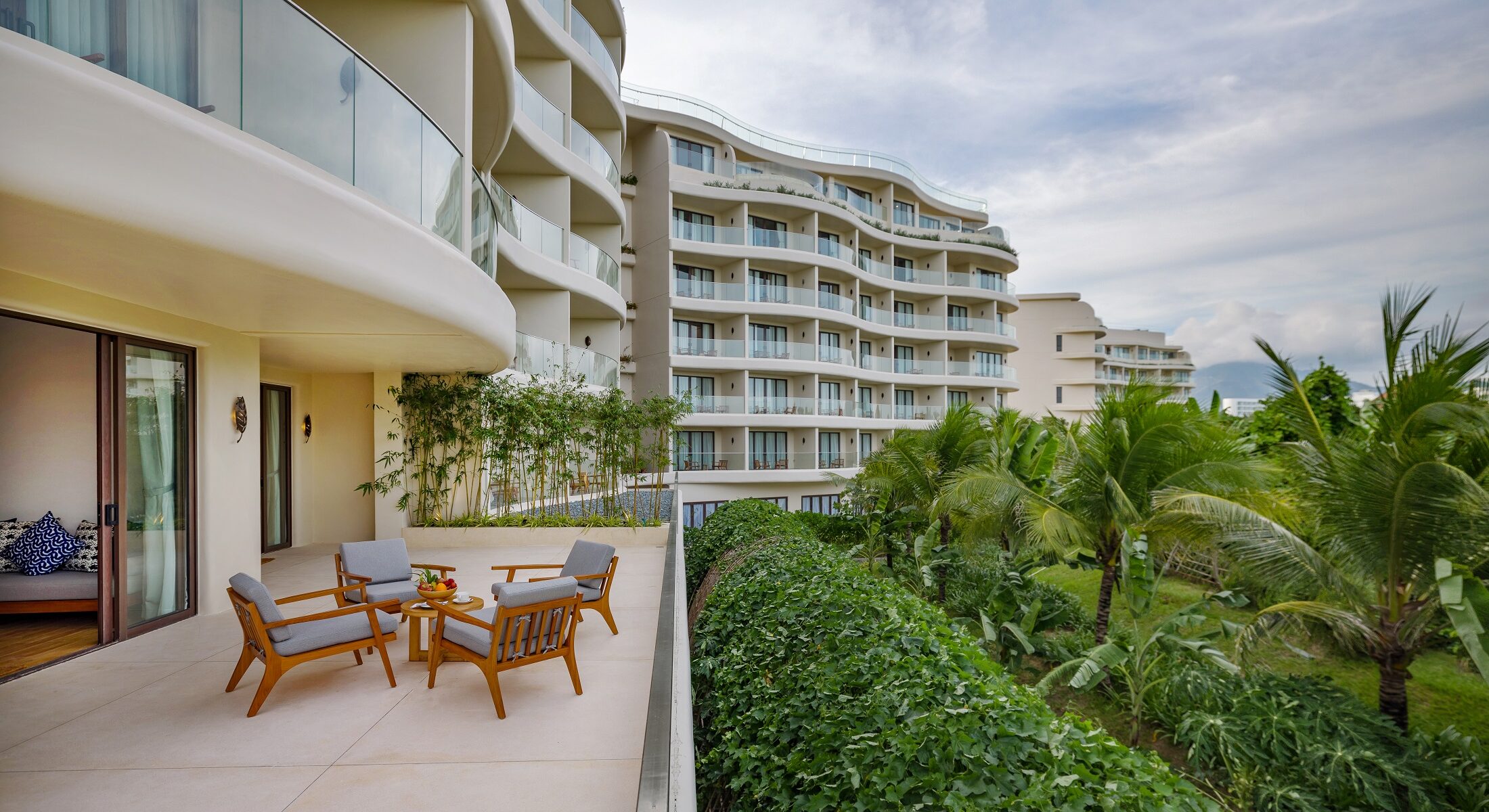 Seaview One-Bedroom Suite